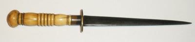 AMERICAN OR BRITISH SMALL NAVAL TYPE DIRK ca.1810 – Sailor in Saddle